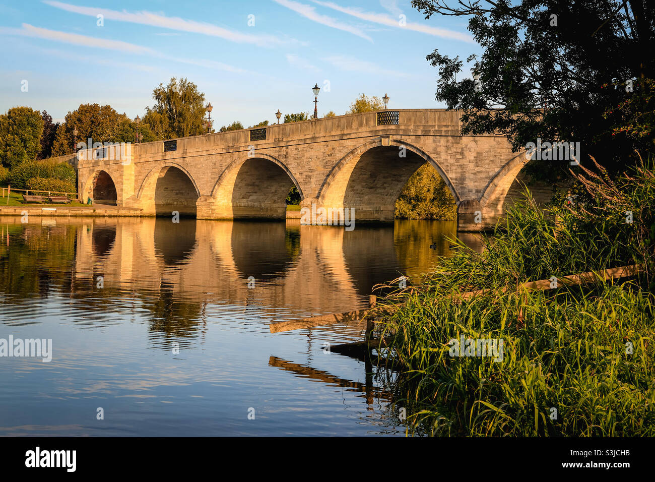 Chertsey Thames Hi res Stock Photography And Images Alamy chertsey-thames-hi-res-stock-photography-and-images-alamy