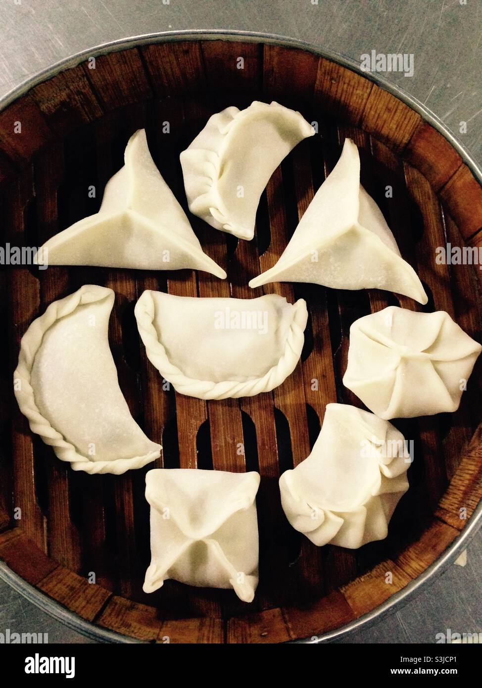 Chinese shapes hi-res stock photography and images - Alamy