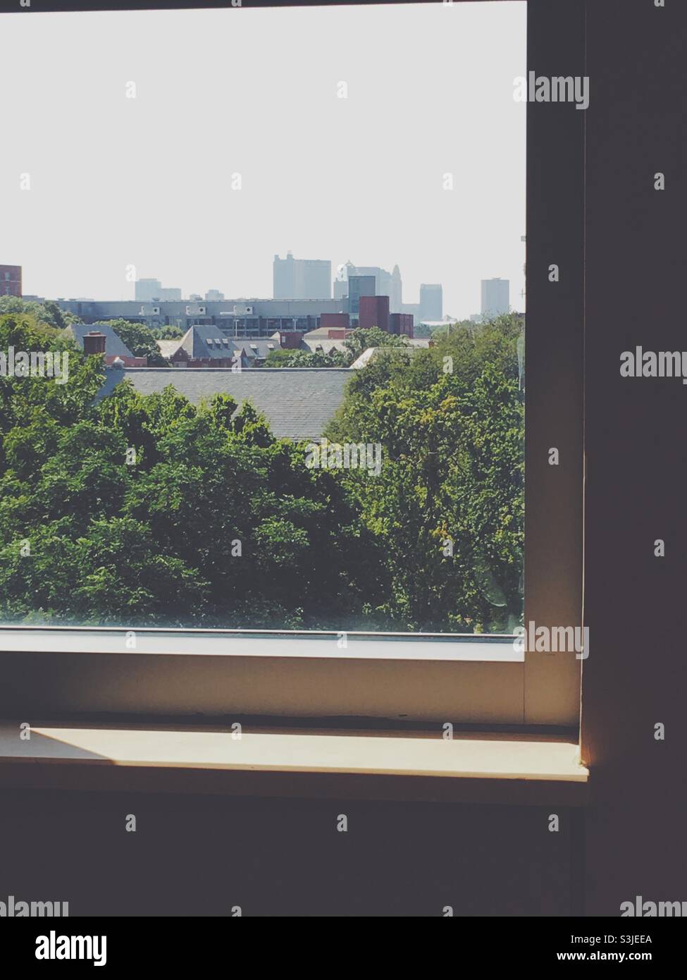 Morning light window hi-res stock photography and images - Alamy