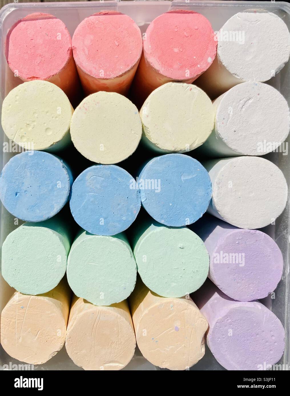 Green and red in a blue box hi-res stock photography and images - Alamy