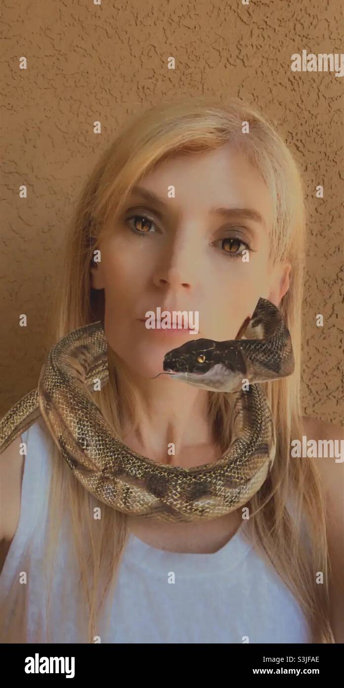Snake charmer woman hi-res stock photography and images - Alamy