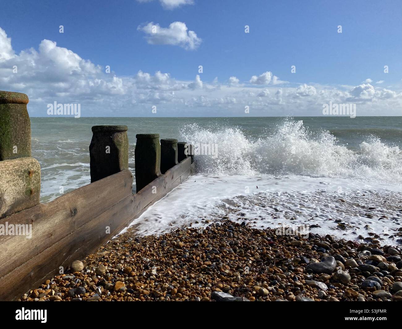 Wooden sea wall hi-res stock photography and images - Alamy