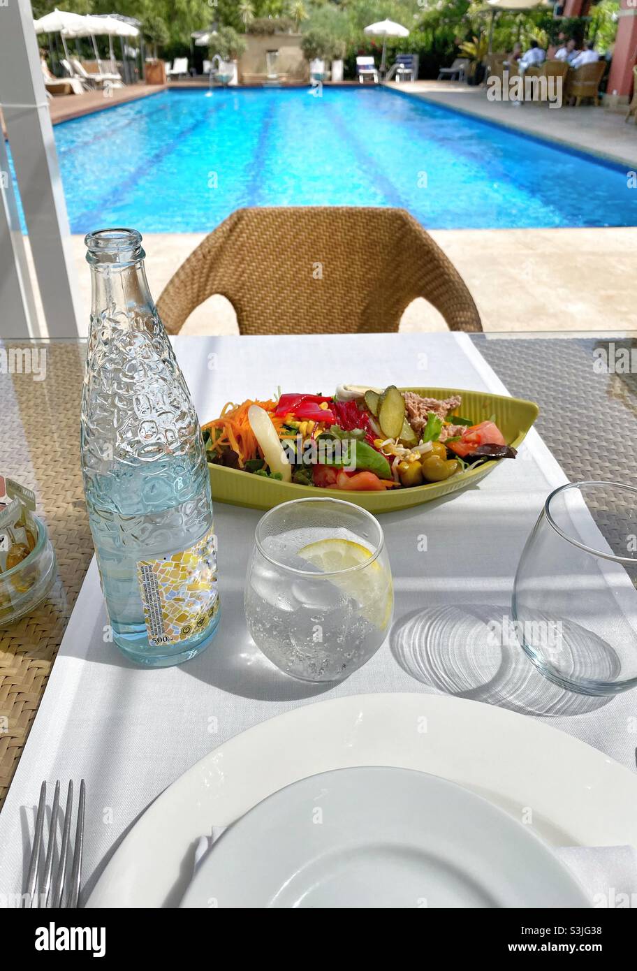 Plate nutrition balance hi-res stock photography and images - Alamy