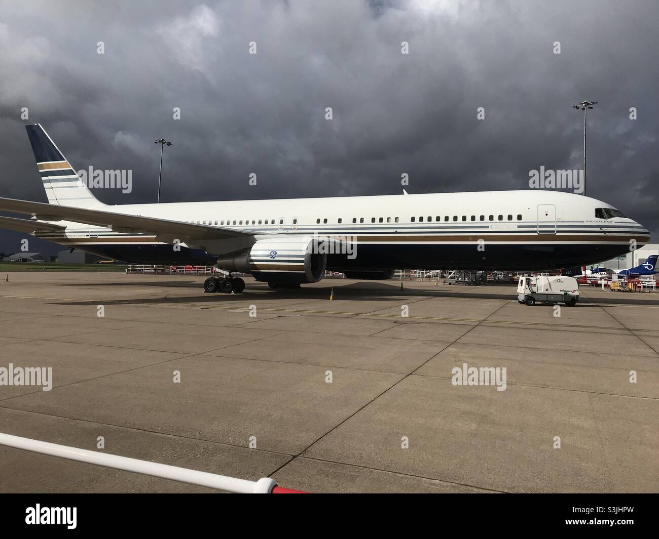 Boeing 767 privilege style hi-res stock photography and images - Alamy