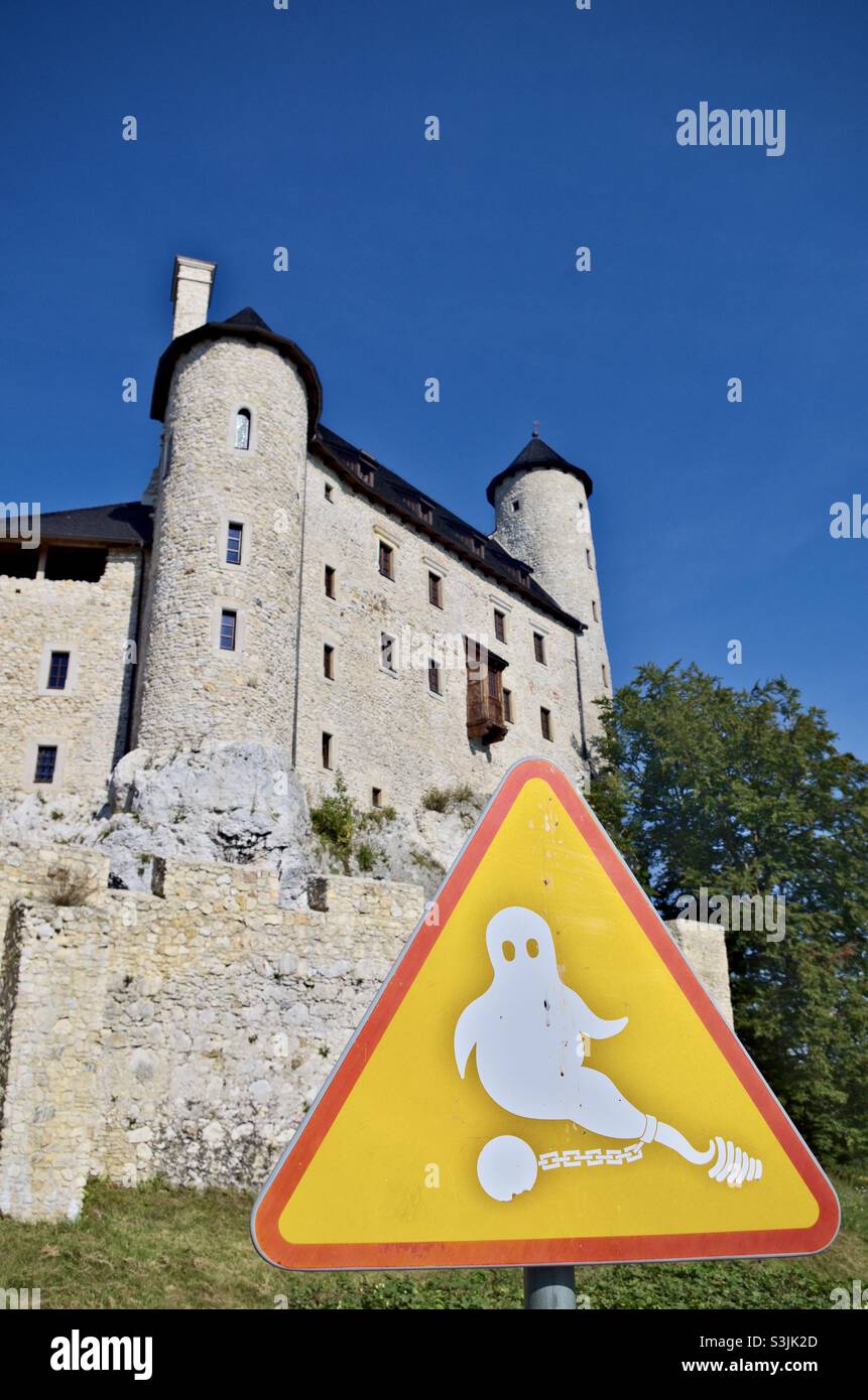 Ghosts castle hi-res stock photography and images - Alamy
