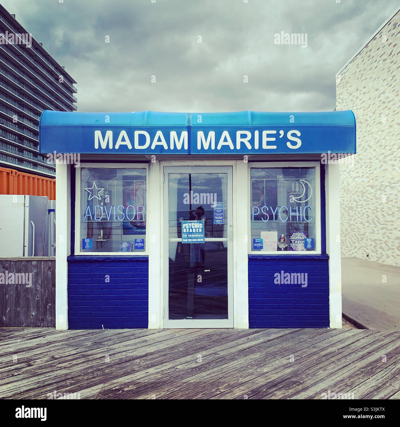Madam marie's hi-res stock photography and images - Alamy