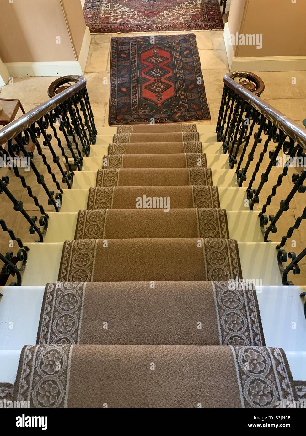 Manor stairs hi-res stock photography and images - Alamy