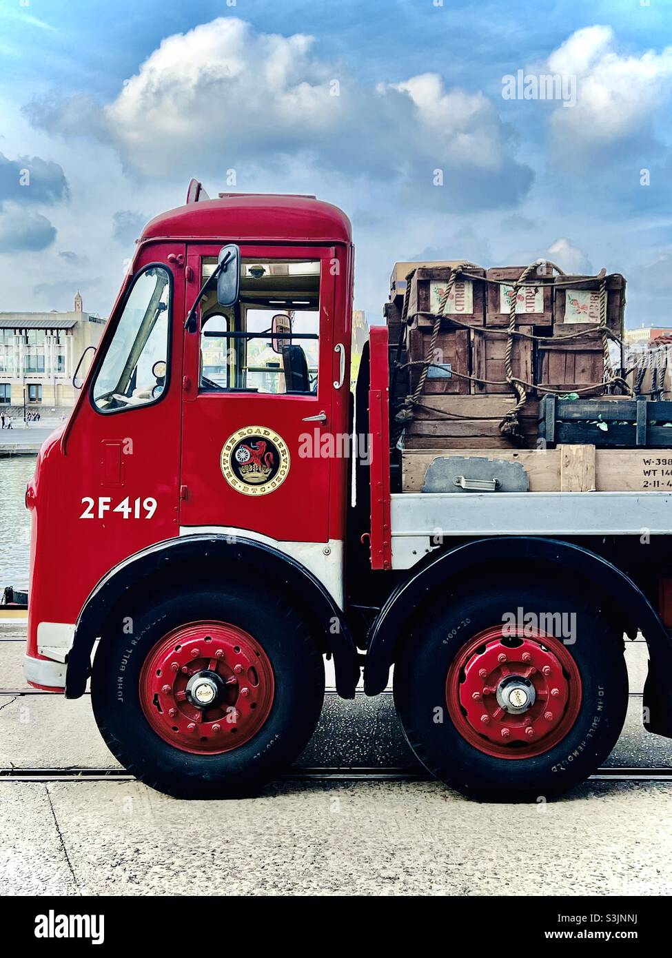 Red Lorry High Resolution Stock Photography and Images - Alamy