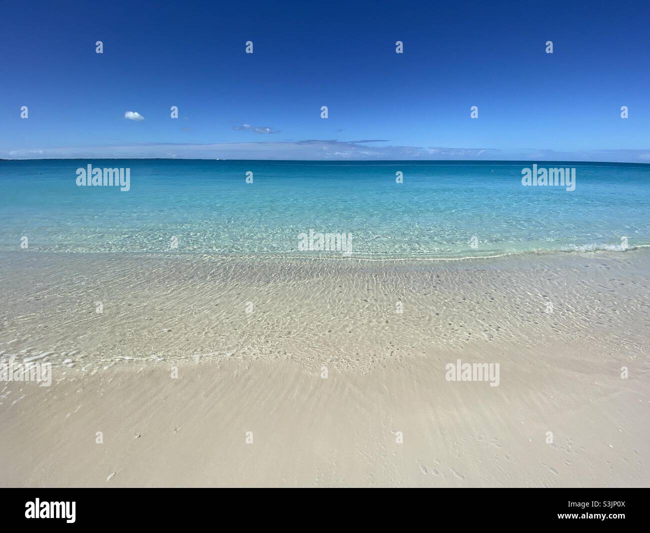 Grace bay beach turks hi-res stock photography and images - Alamy