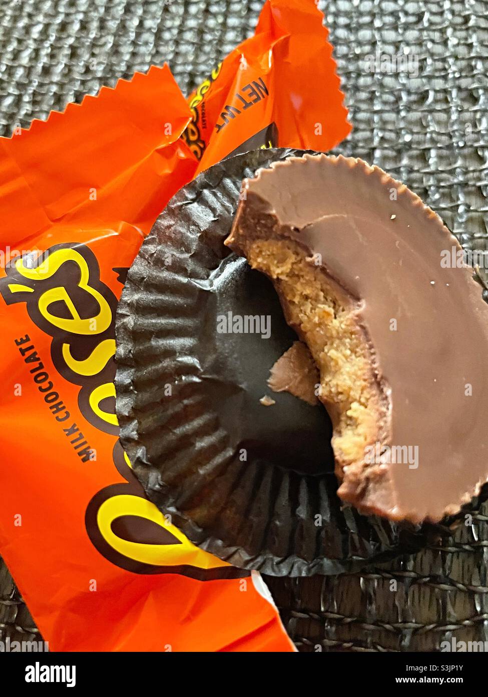 Reeses peanut hi-res stock photography and images - Alamy
