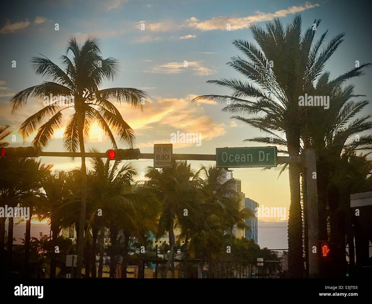 Miami road sign hi-res stock photography and images - Alamy