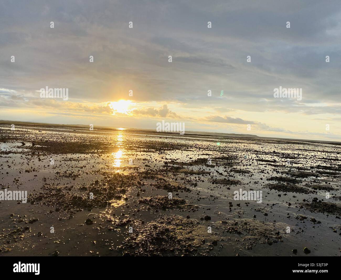 Moody sunset hi-res stock photography and images - Alamy