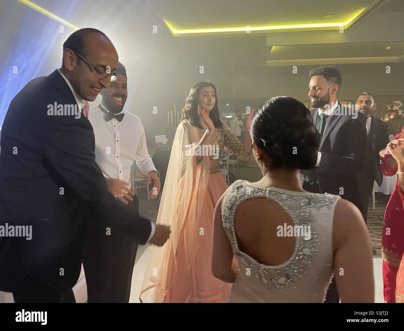 Bhangra dance hi-res stock photography and images - Alamy