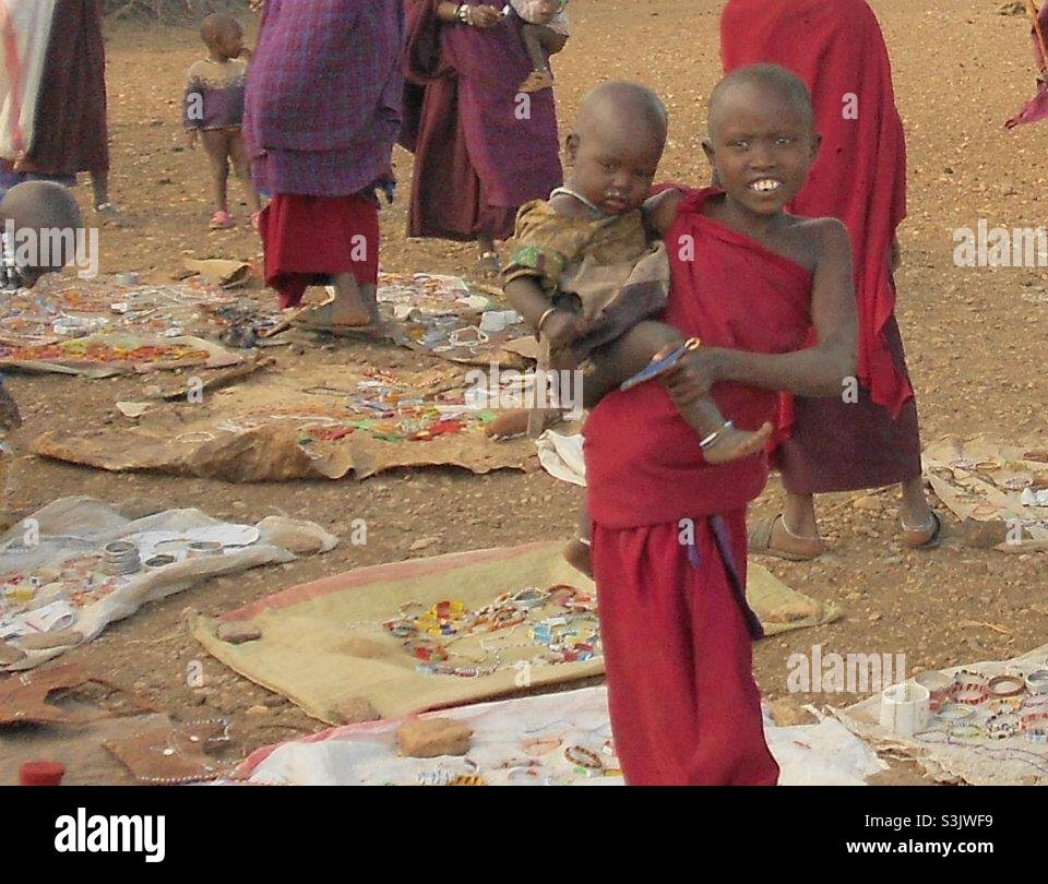 Masai children in traditional dress hi-res stock photography and images ...