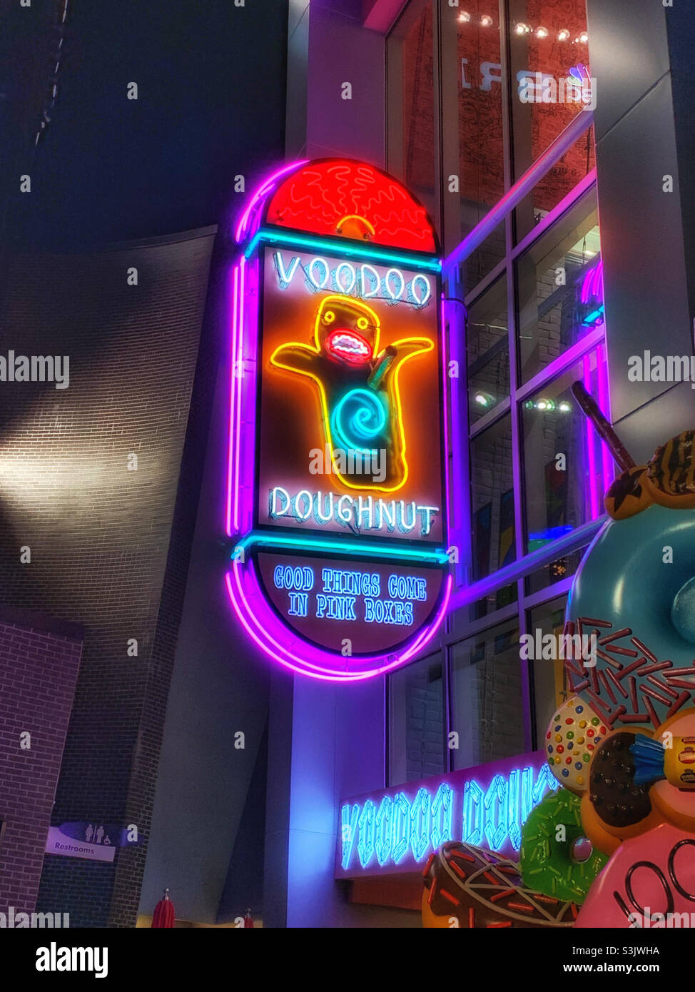 Voodoo doughnut hi-res stock photography and images - Alamy