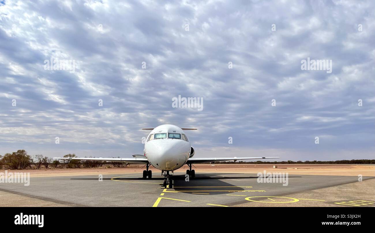 Fokker f100 hi-res stock photography and images - Alamy