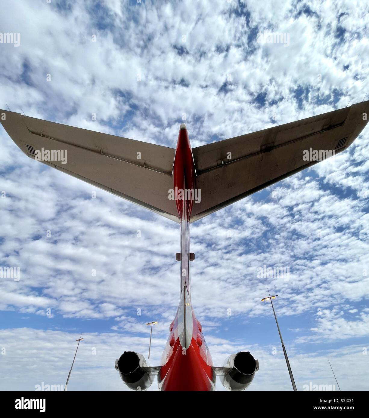 Fokker f100 hi-res stock photography and images - Alamy