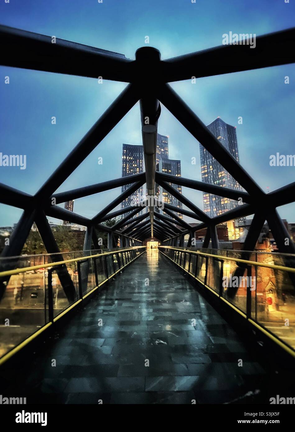 Castlefield manchester night hi-res stock photography and images - Alamy
