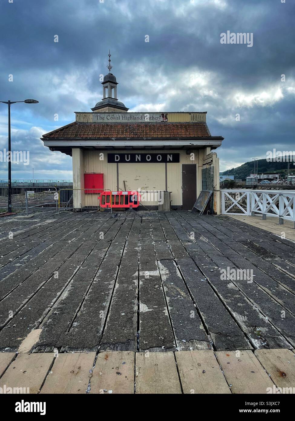 Dunoon old pier hi-res stock photography and images - Alamy