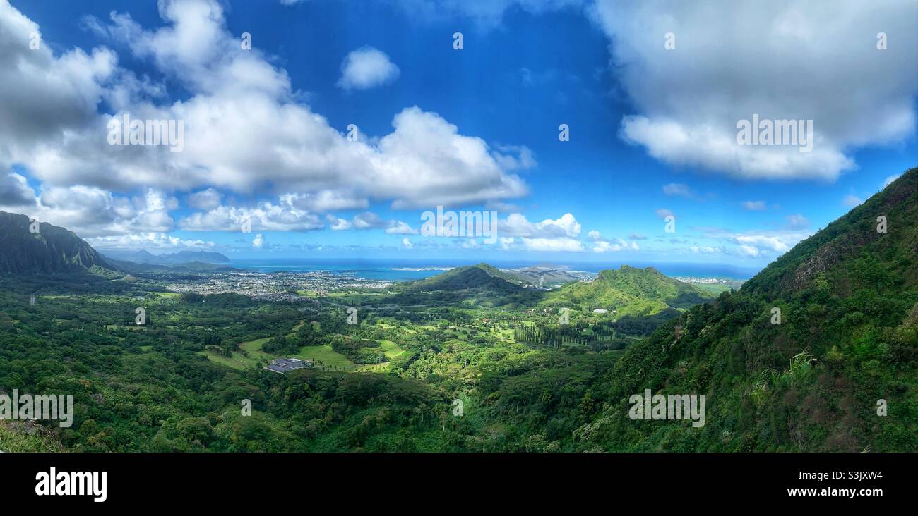 Oahu pali lookout hi-res stock photography and images - Alamy