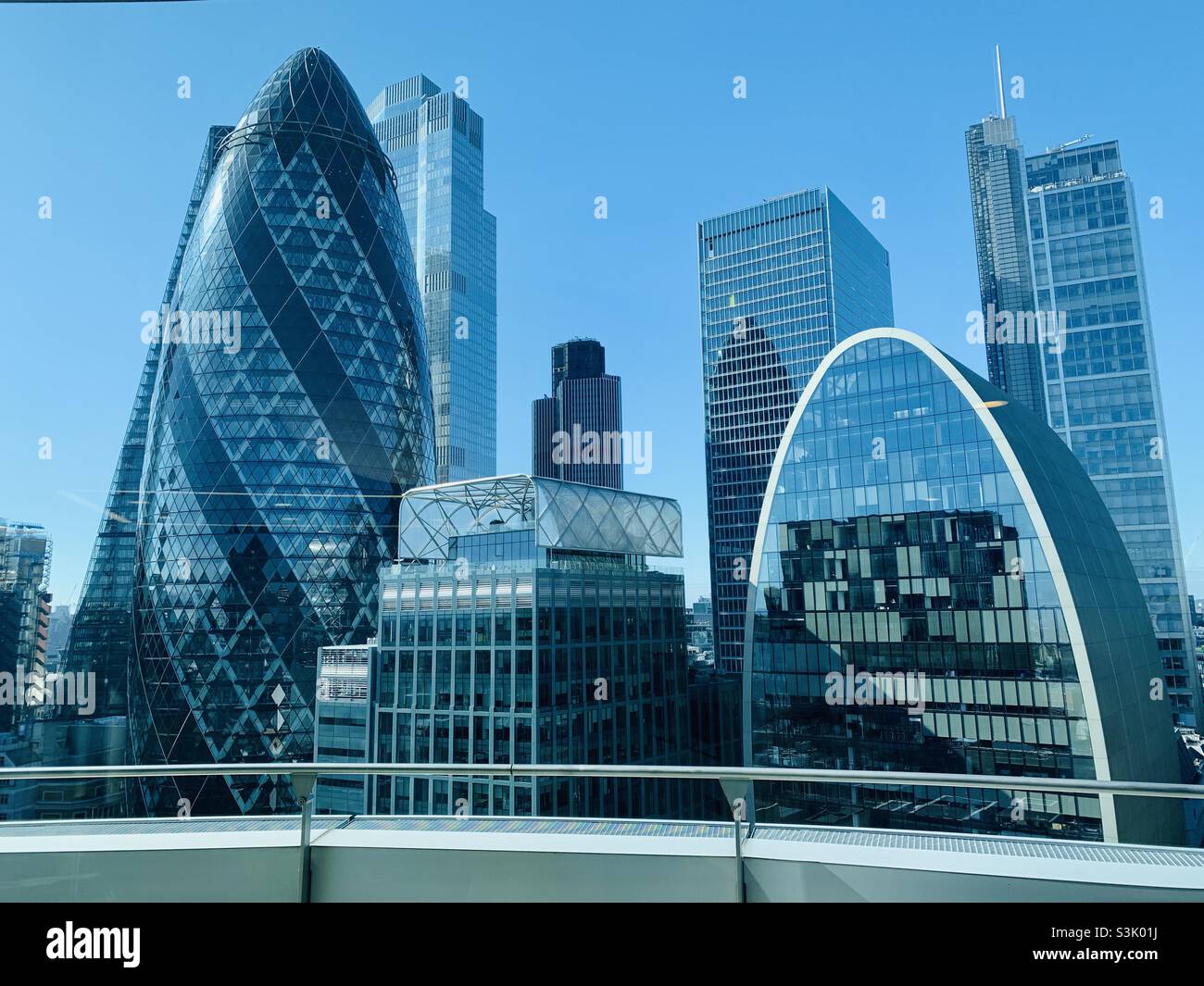 Skyline buildings hi-res stock photography and images - Alamy