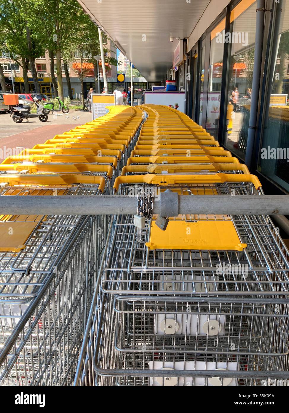 Trolleys lined up hi-res stock photography and images - Alamy