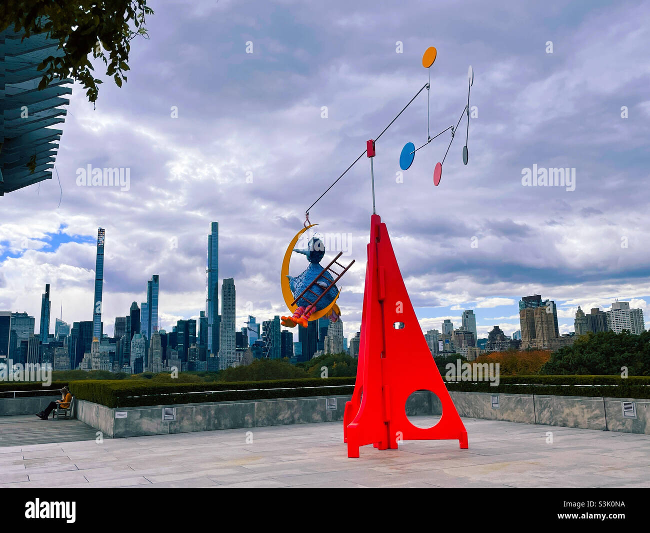 Met museum new york roof hi-res stock photography and images - Alamy