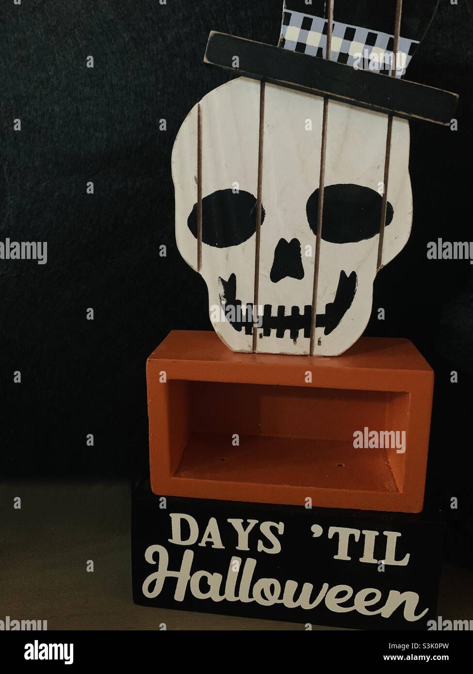 Scary skelton hi-res stock photography and images - Alamy