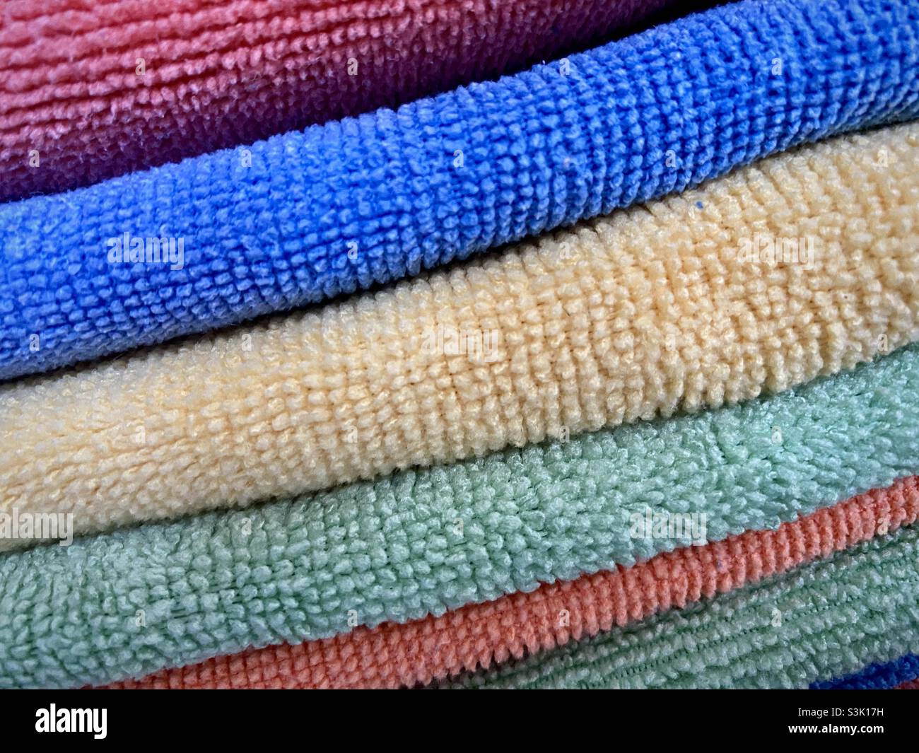 Colored bath towels hi-res stock photography and images - Alamy
