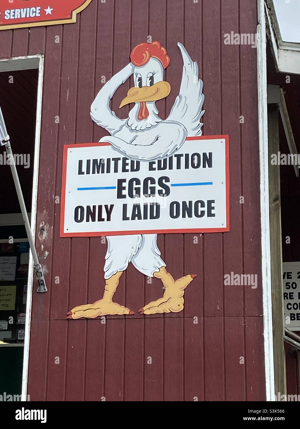 Chicken barn hi-res stock photography and images - Alamy