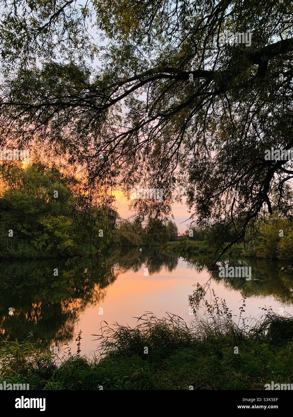 Reflection in river hi-res stock photography and images - Alamy