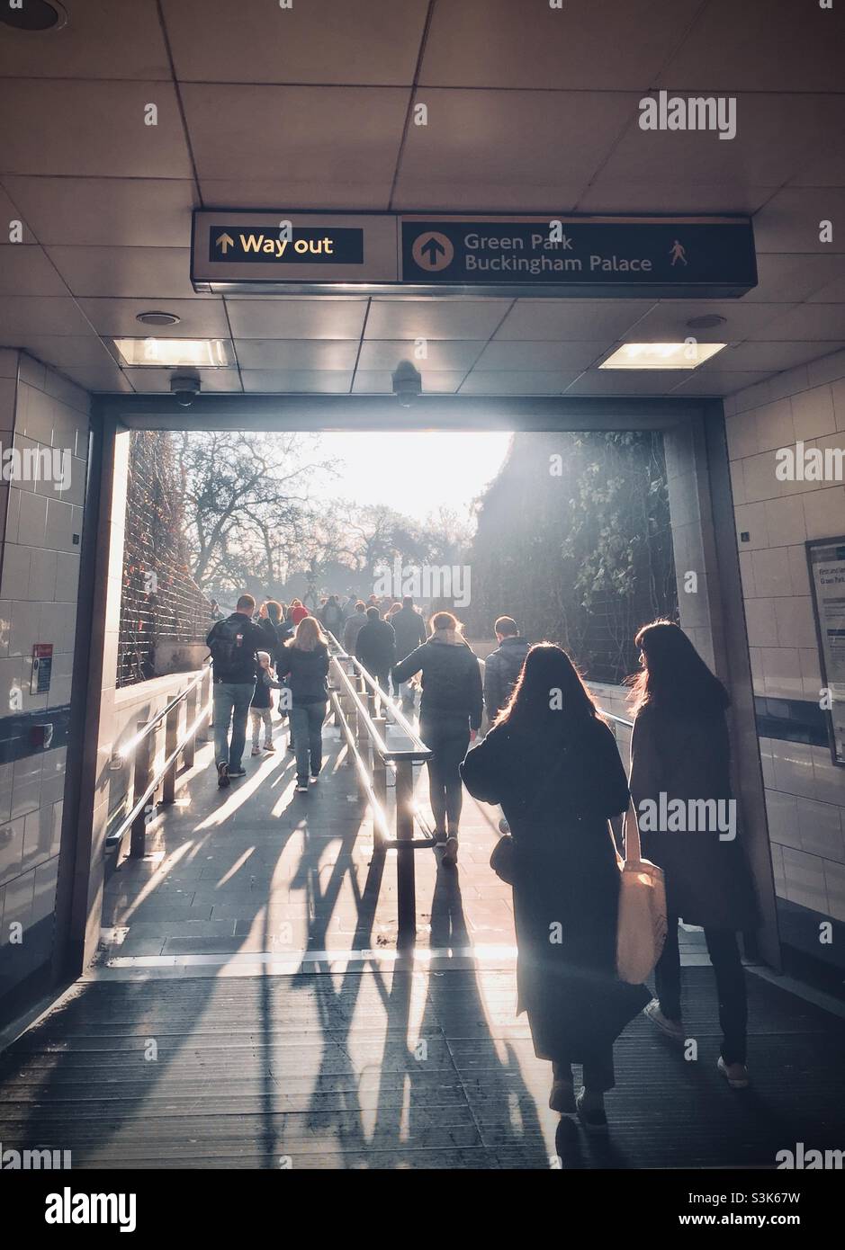 Exit door people hi-res stock photography and images - Alamy