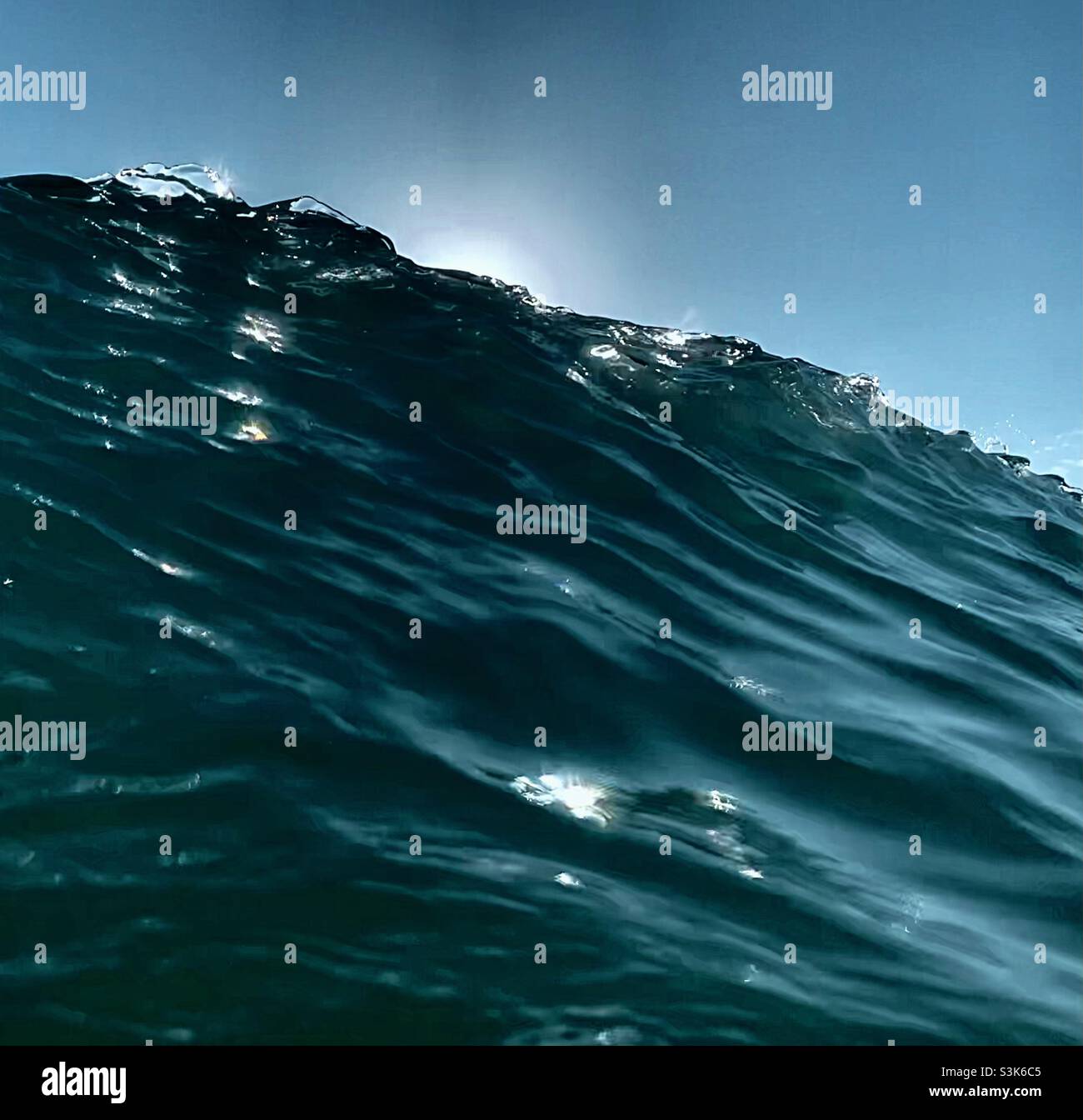 Good surfing wave hi-res stock photography and images - Alamy