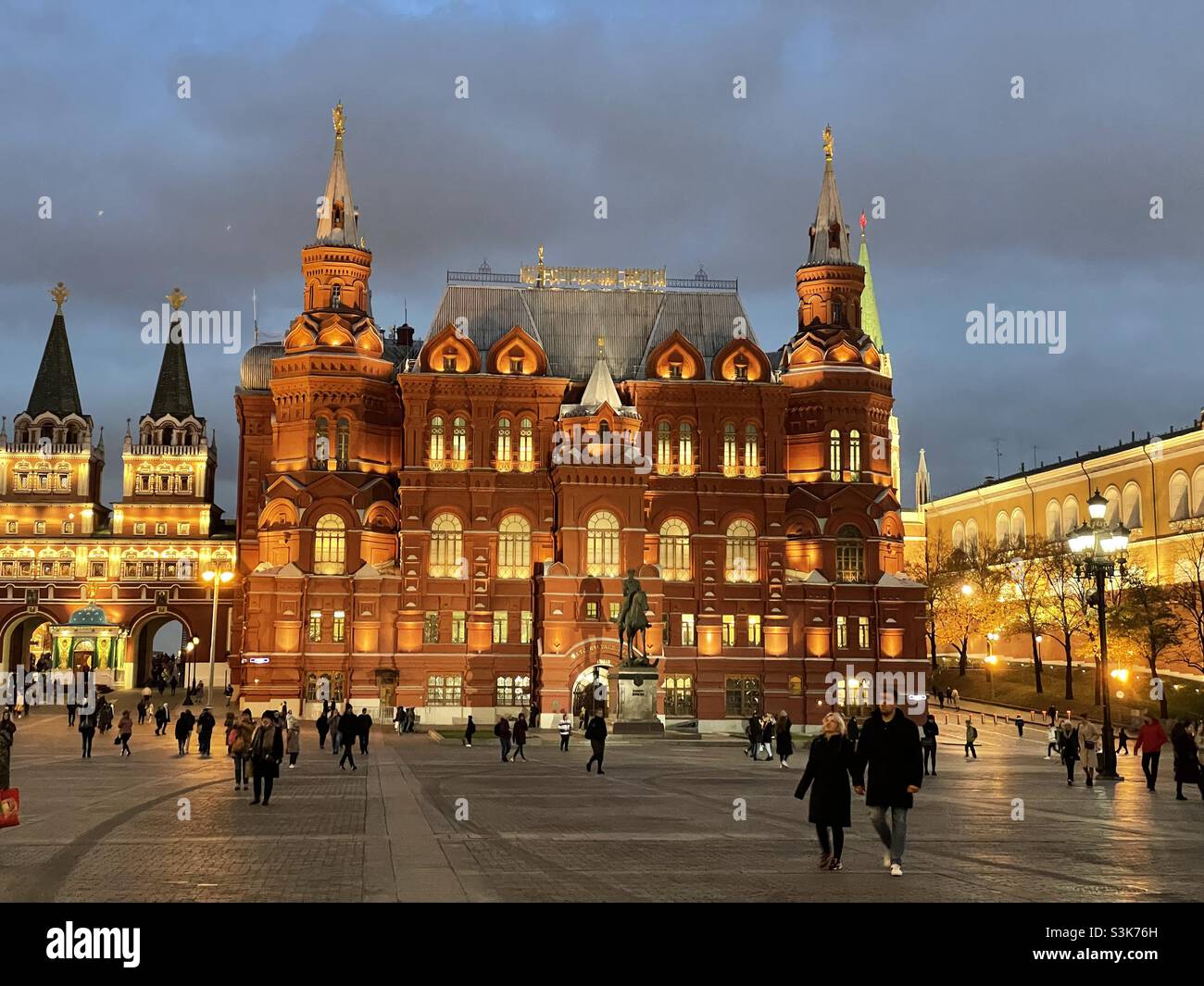 The state historical museum in red square in moscow hi-res stock ...