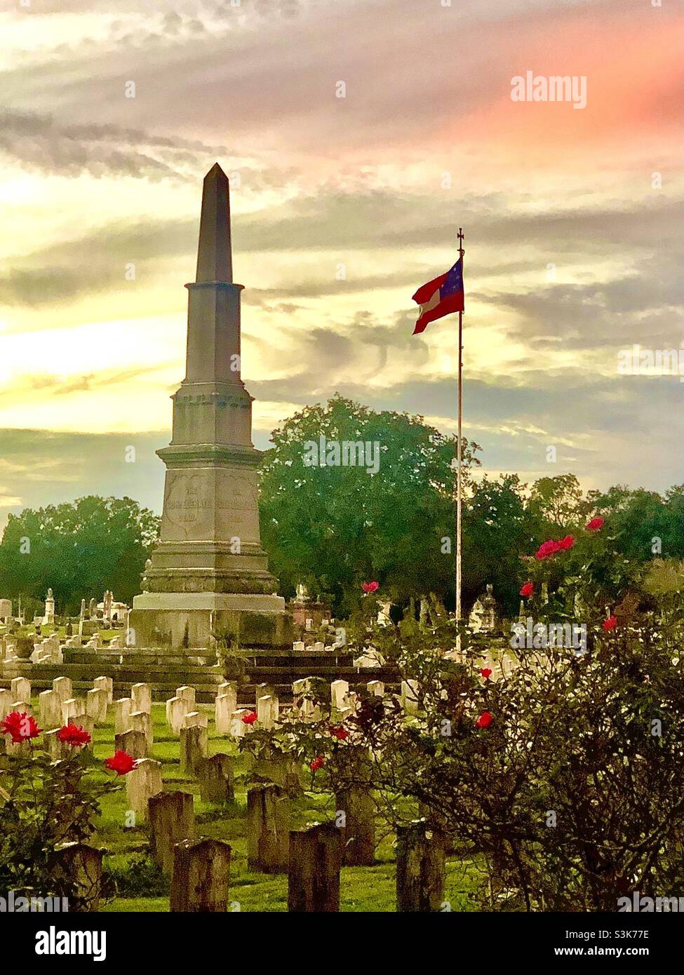 Confederate monument ceremony hi-res stock photography and images - Alamy