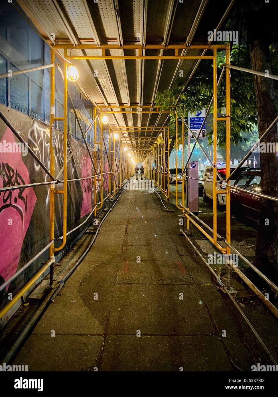 Construction scaffolding hi-res stock photography and images - Alamy