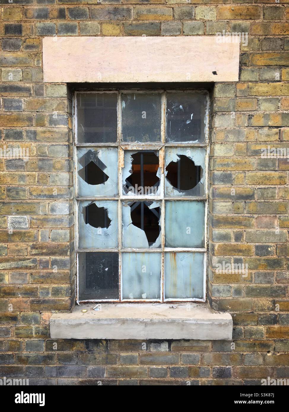 Smashed windows smartphone stock photos and images - Alamy