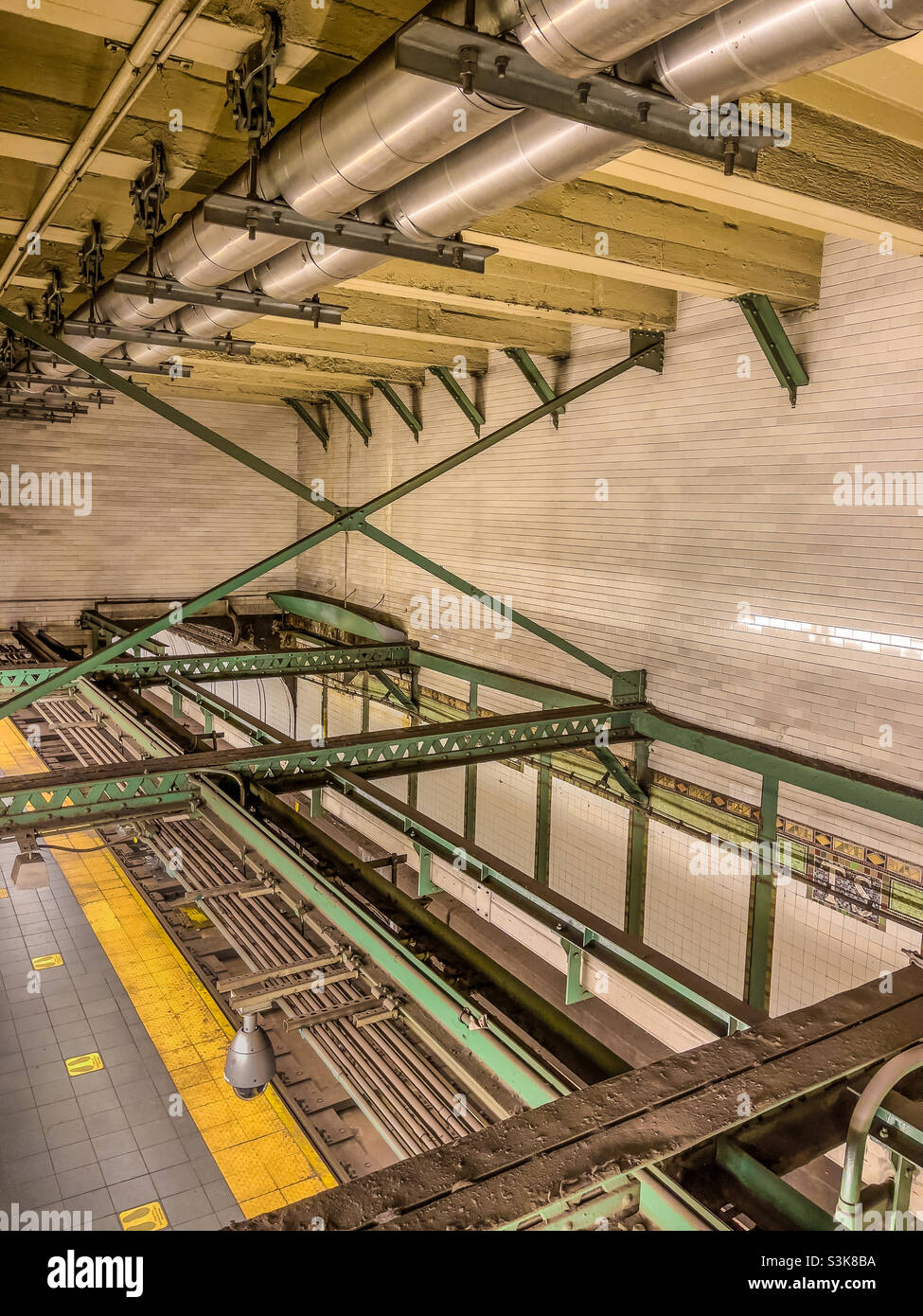 Times square subway hi-res stock photography and images - Alamy