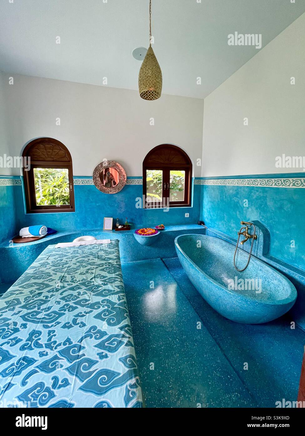 Blue spa room Stock Photo - Alamy