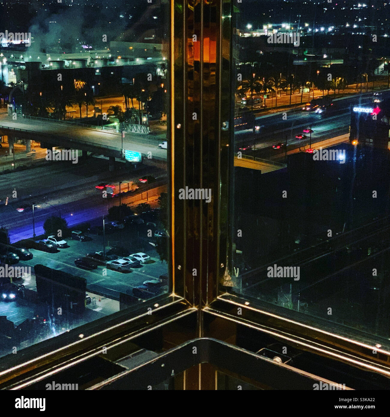 Glass elevator by night hi-res stock photography and images - Alamy