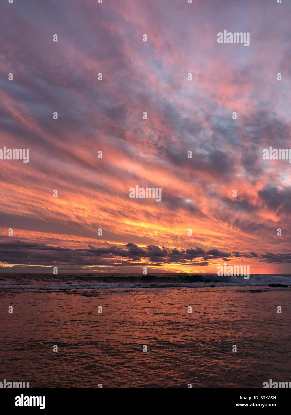 Reflection of fire hi-res stock photography and images - Alamy