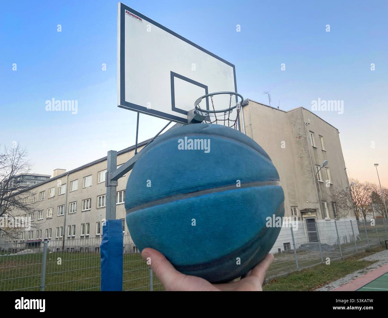 Shooting basketball ball hi-res stock photography and images - Alamy