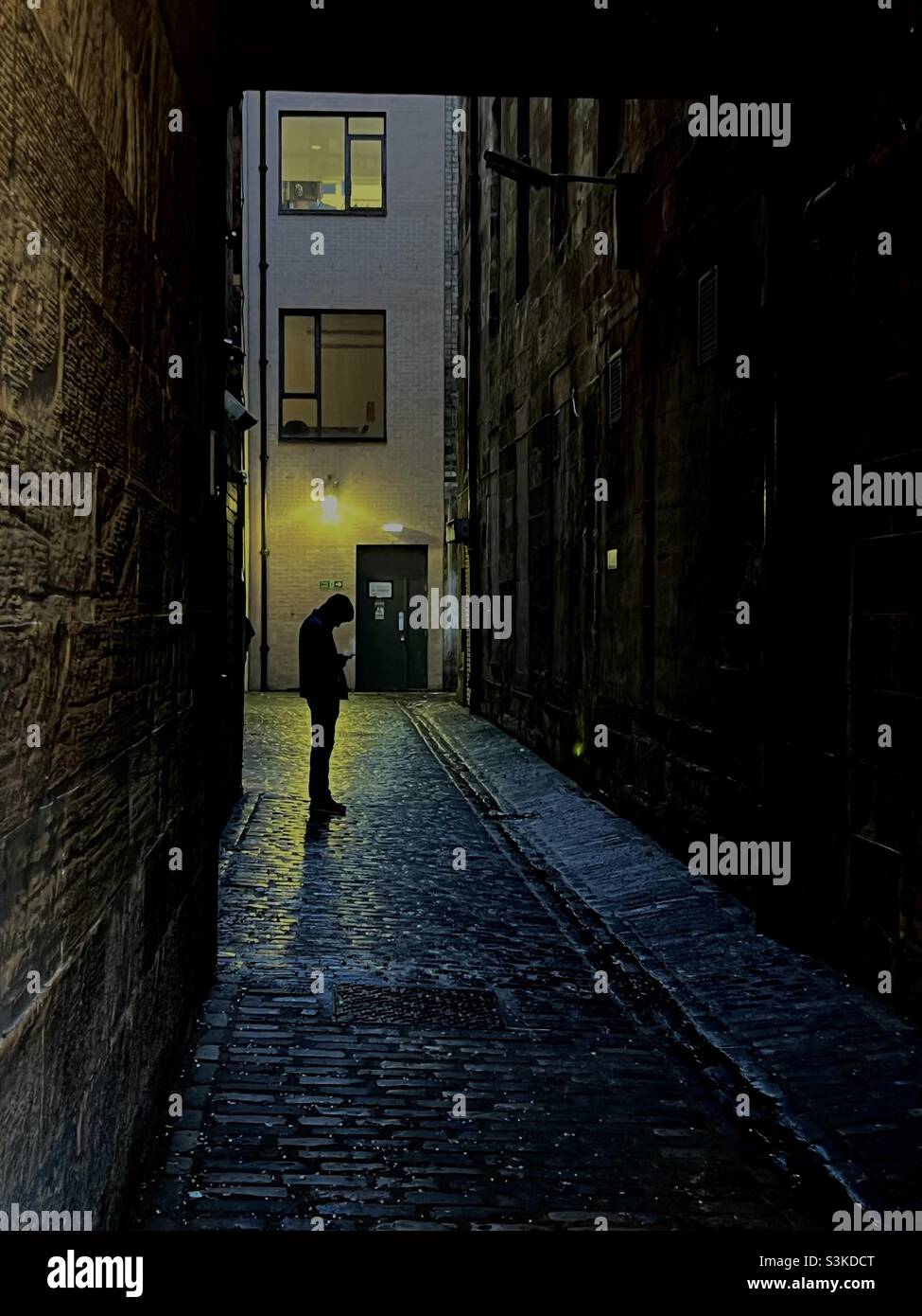 Down the back hi-res stock photography and images - Alamy