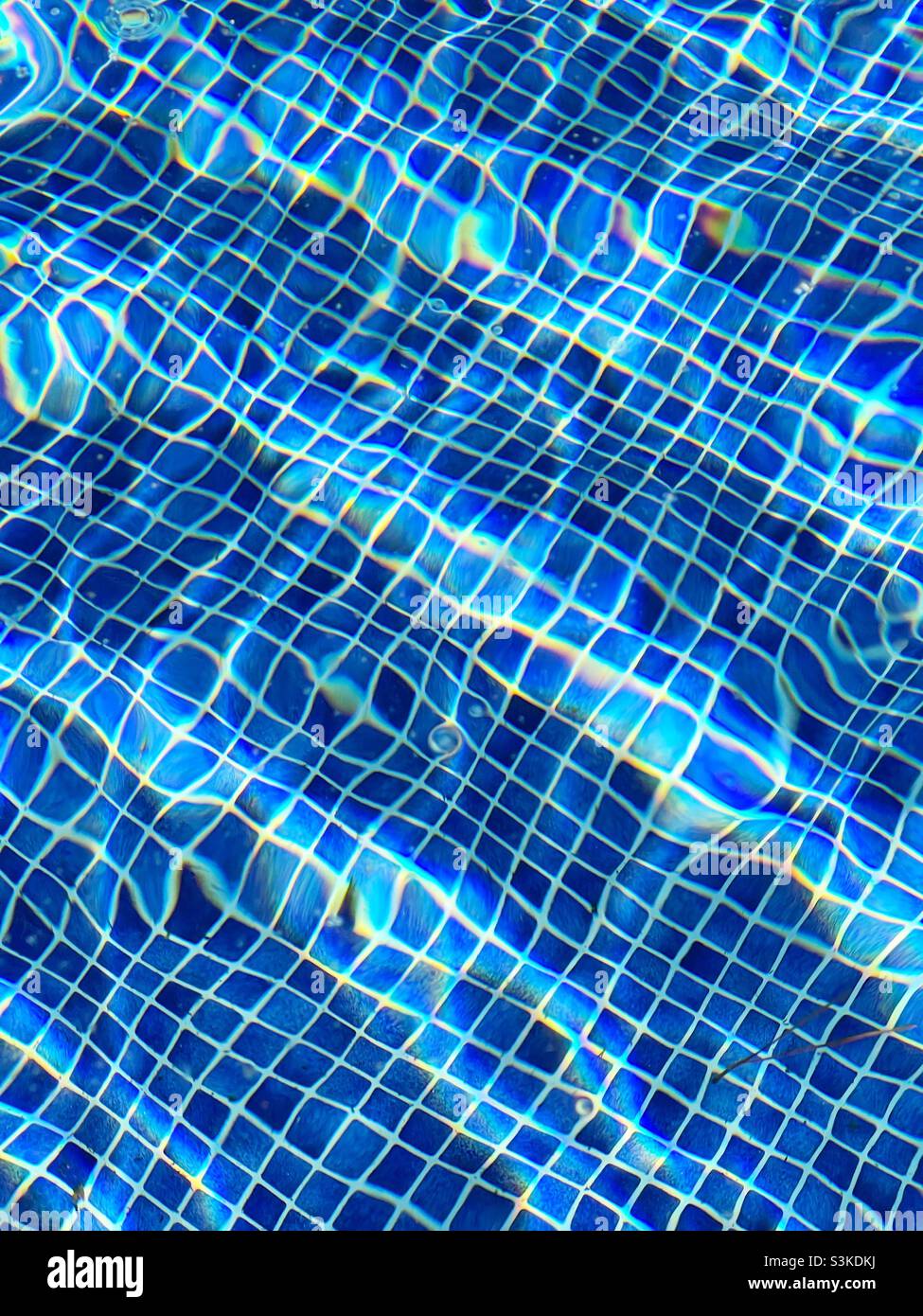 Blue tiled swimming pool hi-res stock photography and images - Alamy