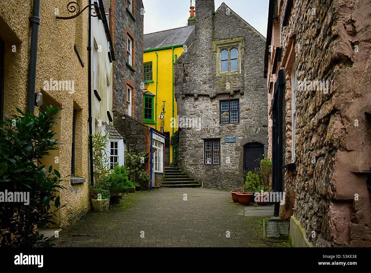 Tudor merchant house tenby hi-res stock photography and images - Alamy