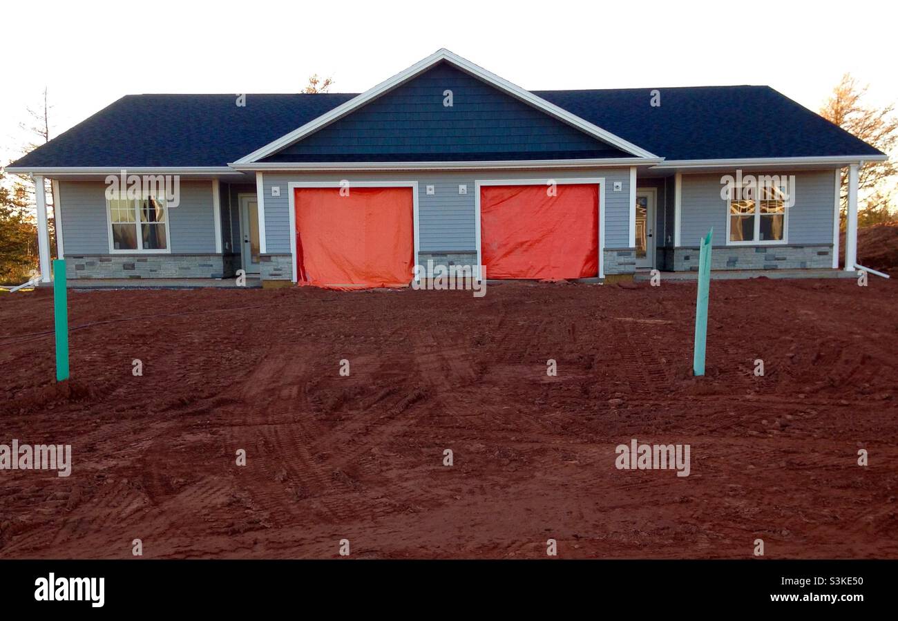 Unfinished house hi-res stock photography and images - Alamy