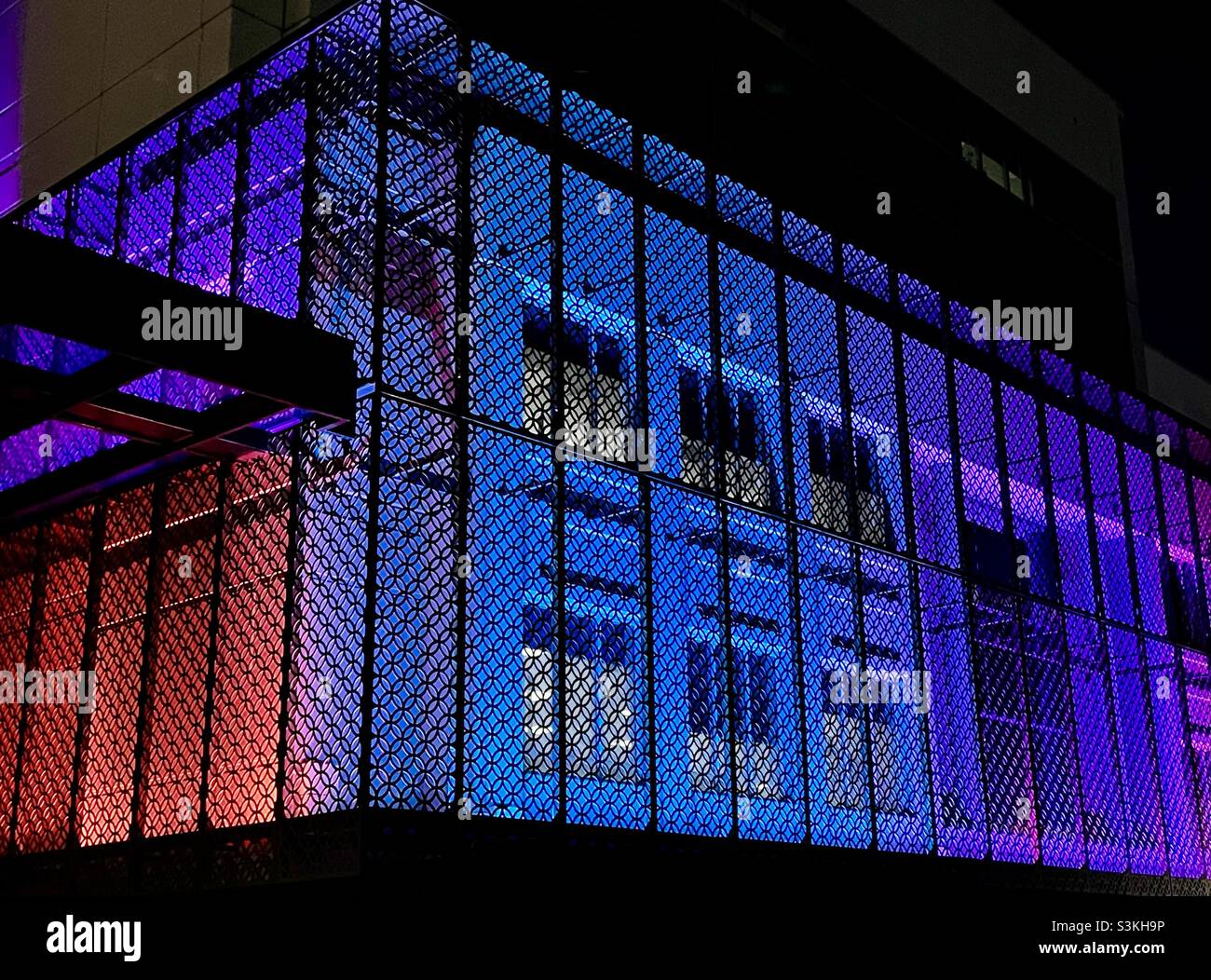 Office building exterior hi-res stock photography and images - Alamy
