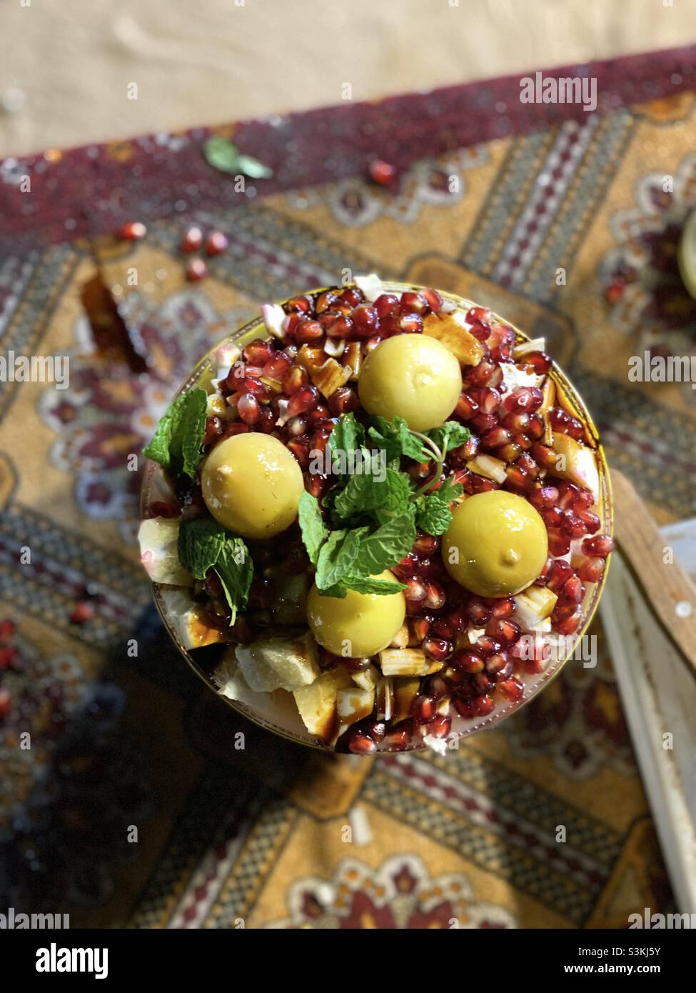 Saudi dish hi-res stock photography and images - Alamy