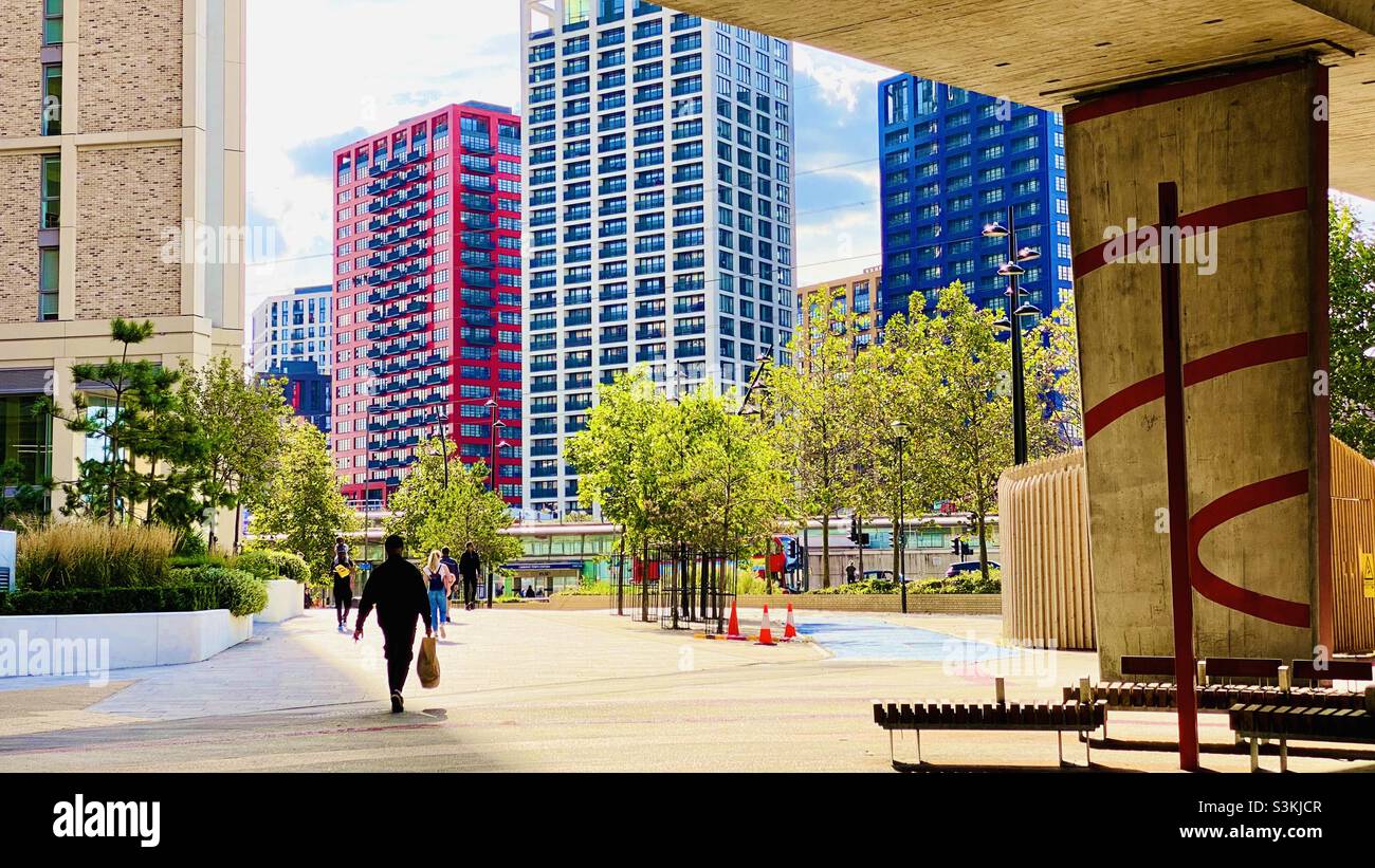 Pillar bridge hi-res stock photography and images - Alamy