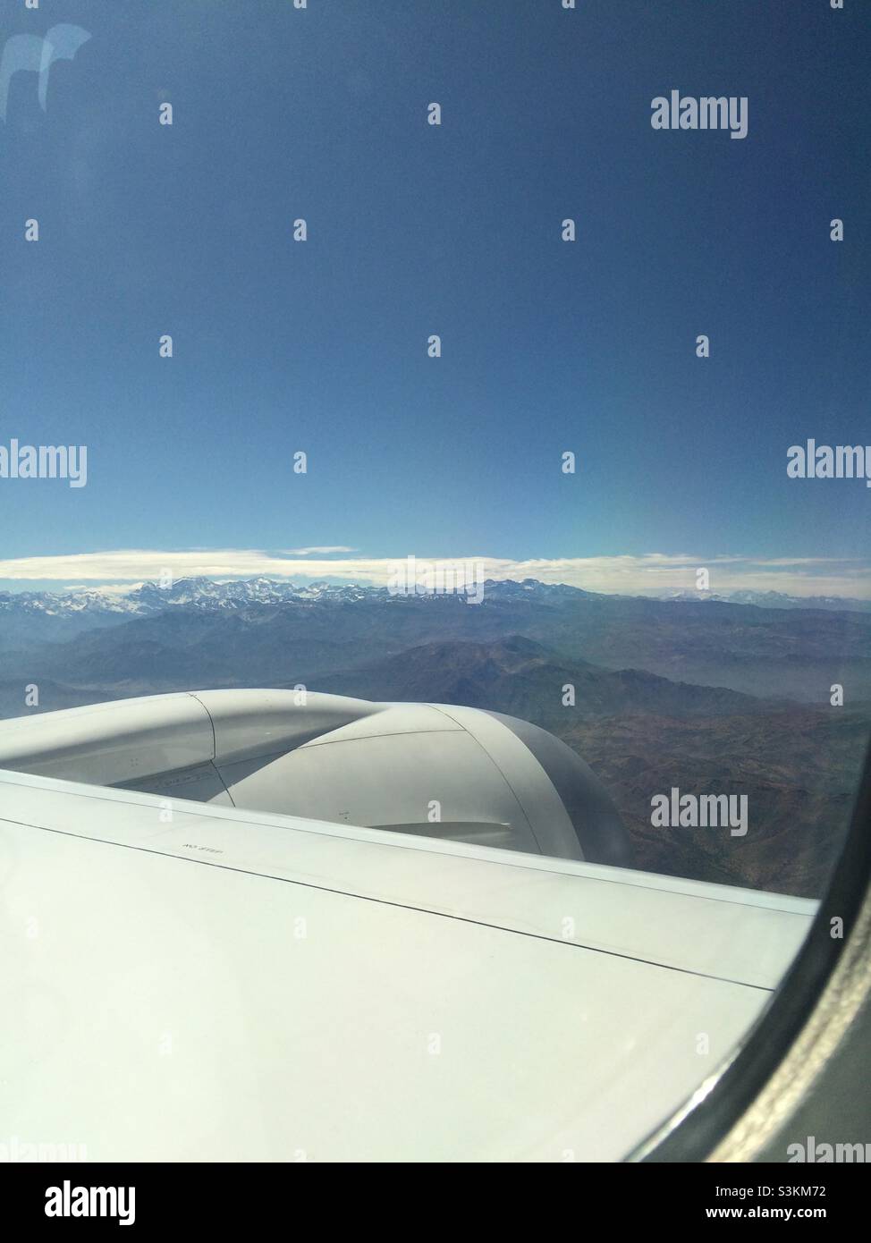 Mountains plane hi-res stock photography and images - Alamy